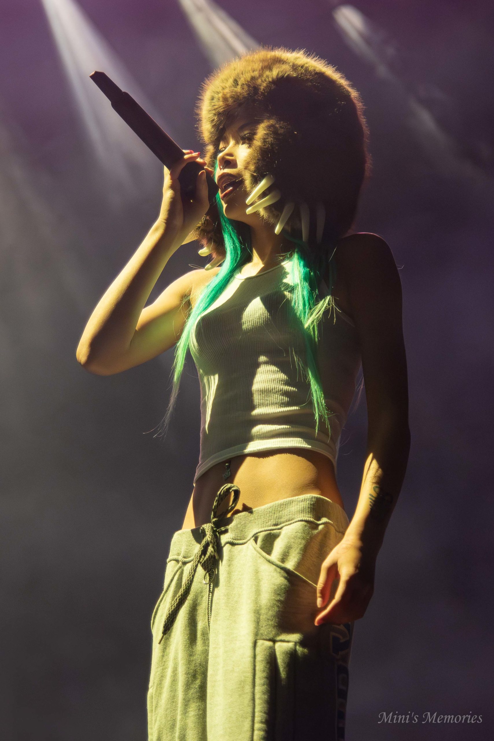 Molly Santana Wallpapers - Wallpaper Cave