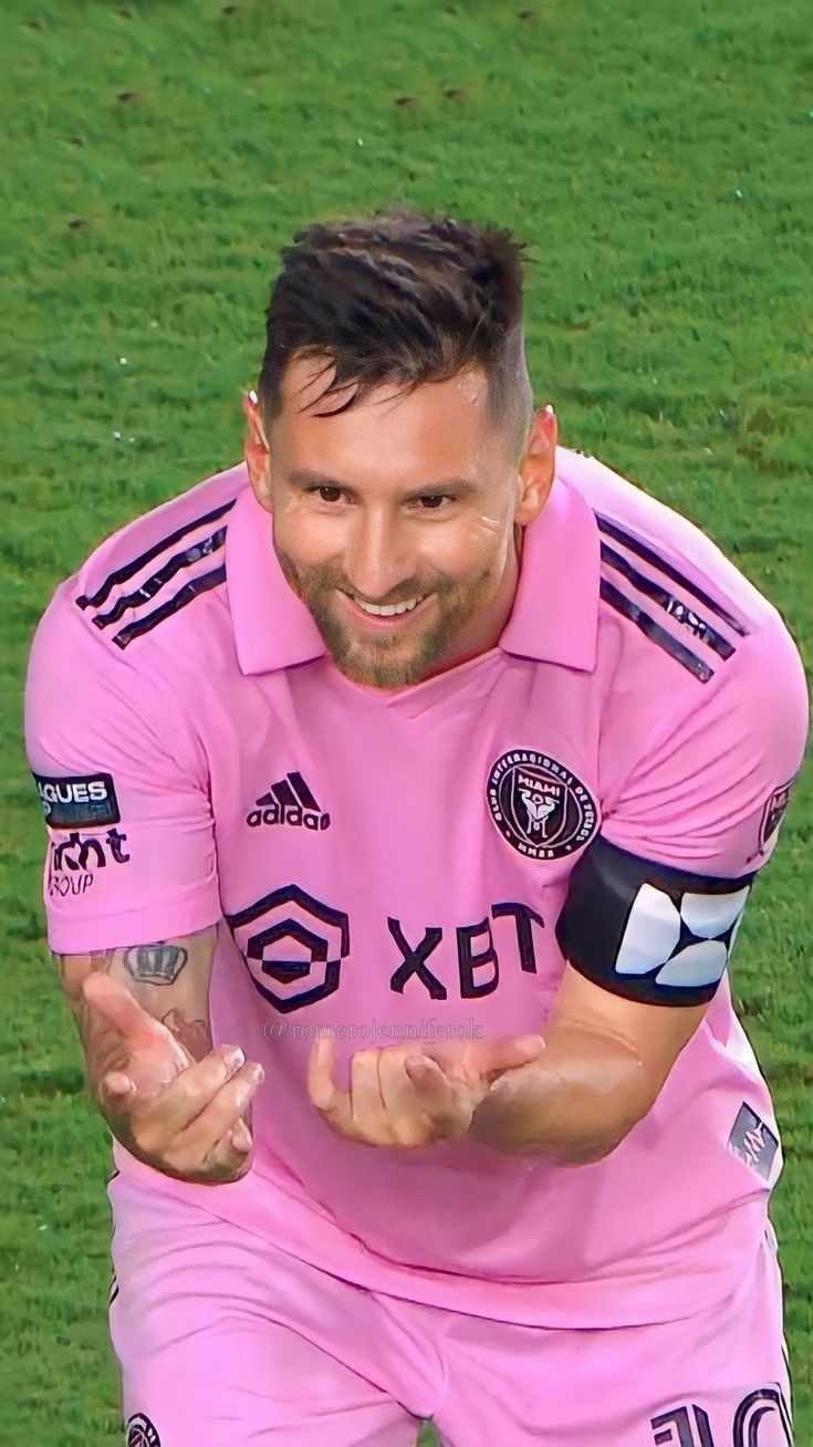 Messi Pink Wallpapers - Wallpaper Cave