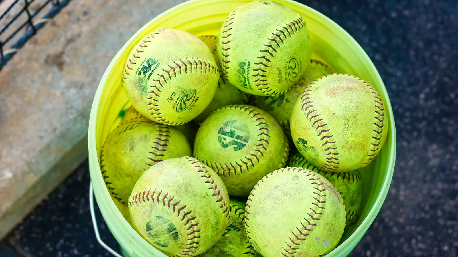 Softball Desktop Wallpapers - Wallpaper Cave