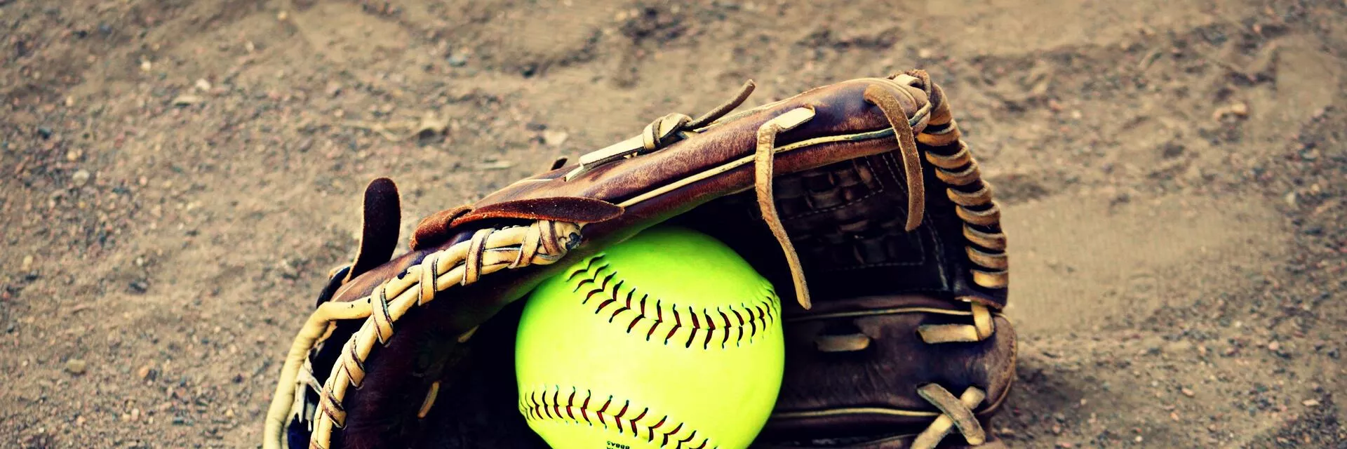 Softball Desktop Wallpapers - Wallpaper Cave