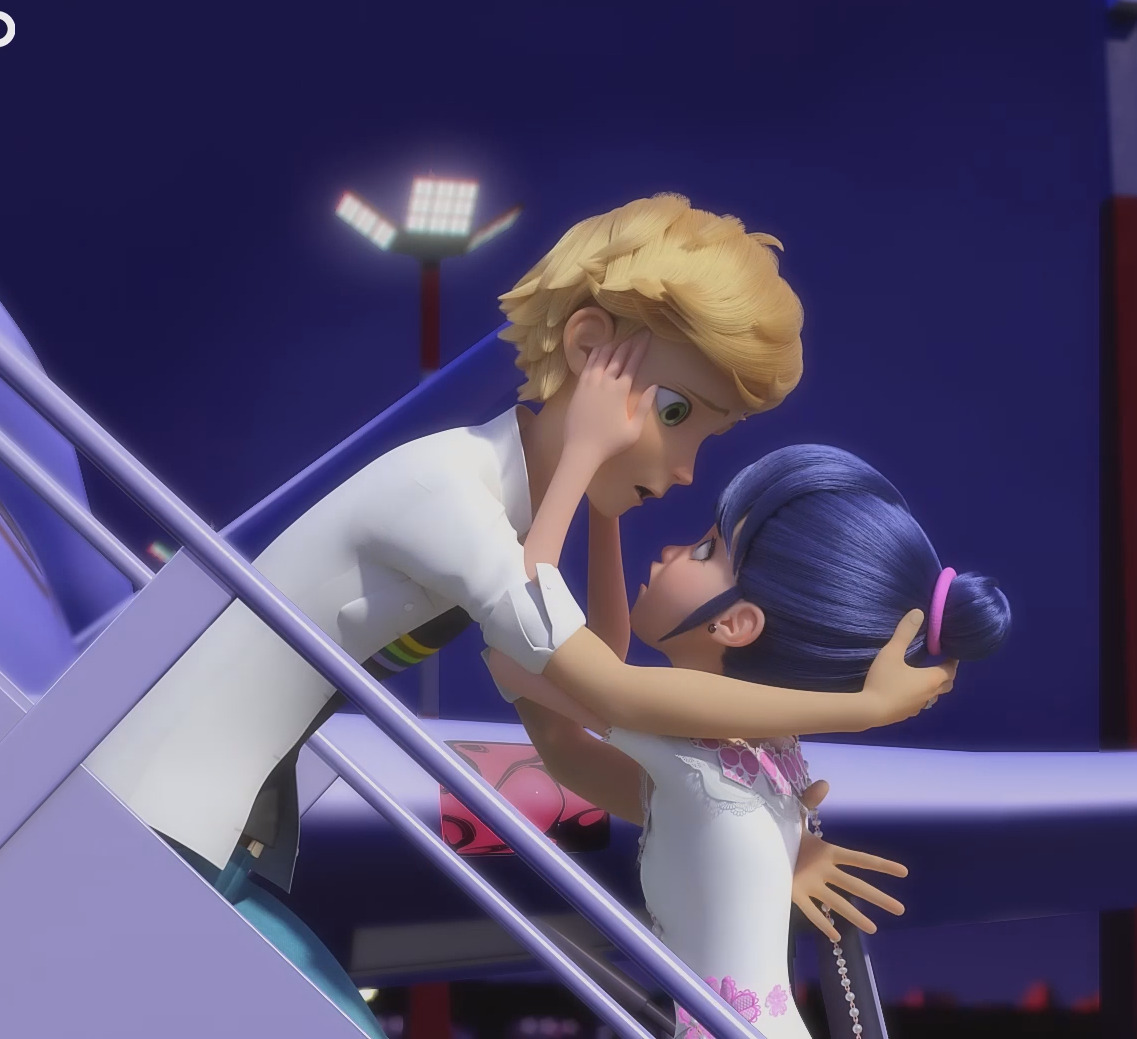 Marinette And Adrien Kissing Wallpapers - Wallpaper Cave