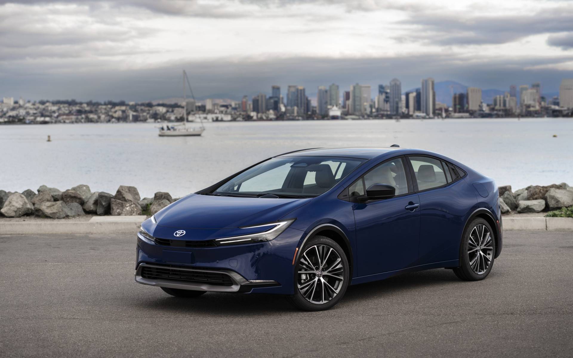 2025 Toyota Prius Wallpapers - Wallpaper Cave