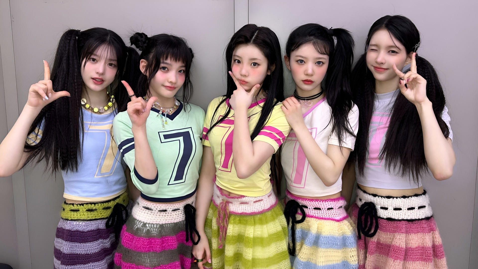 Illit Desktop Wallpapers - Wallpaper Cave