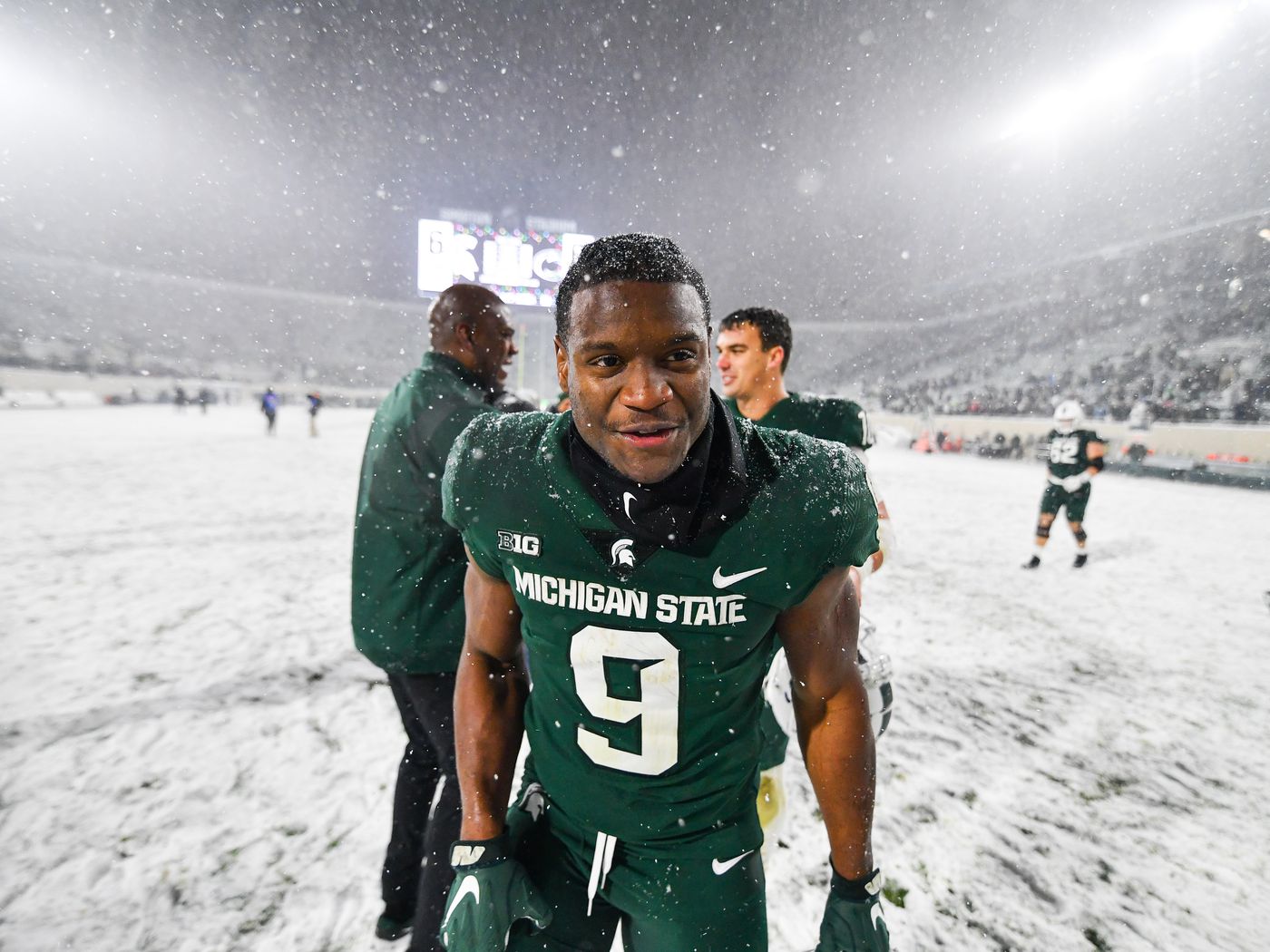 Football Snow Wallpapers - Wallpaper Cave