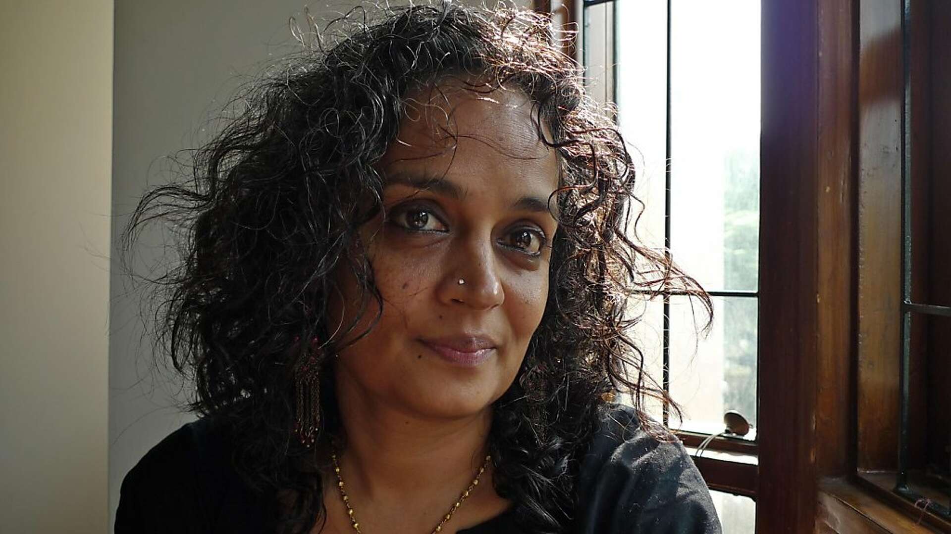 Arundhati Roy Wallpapers - Wallpaper Cave