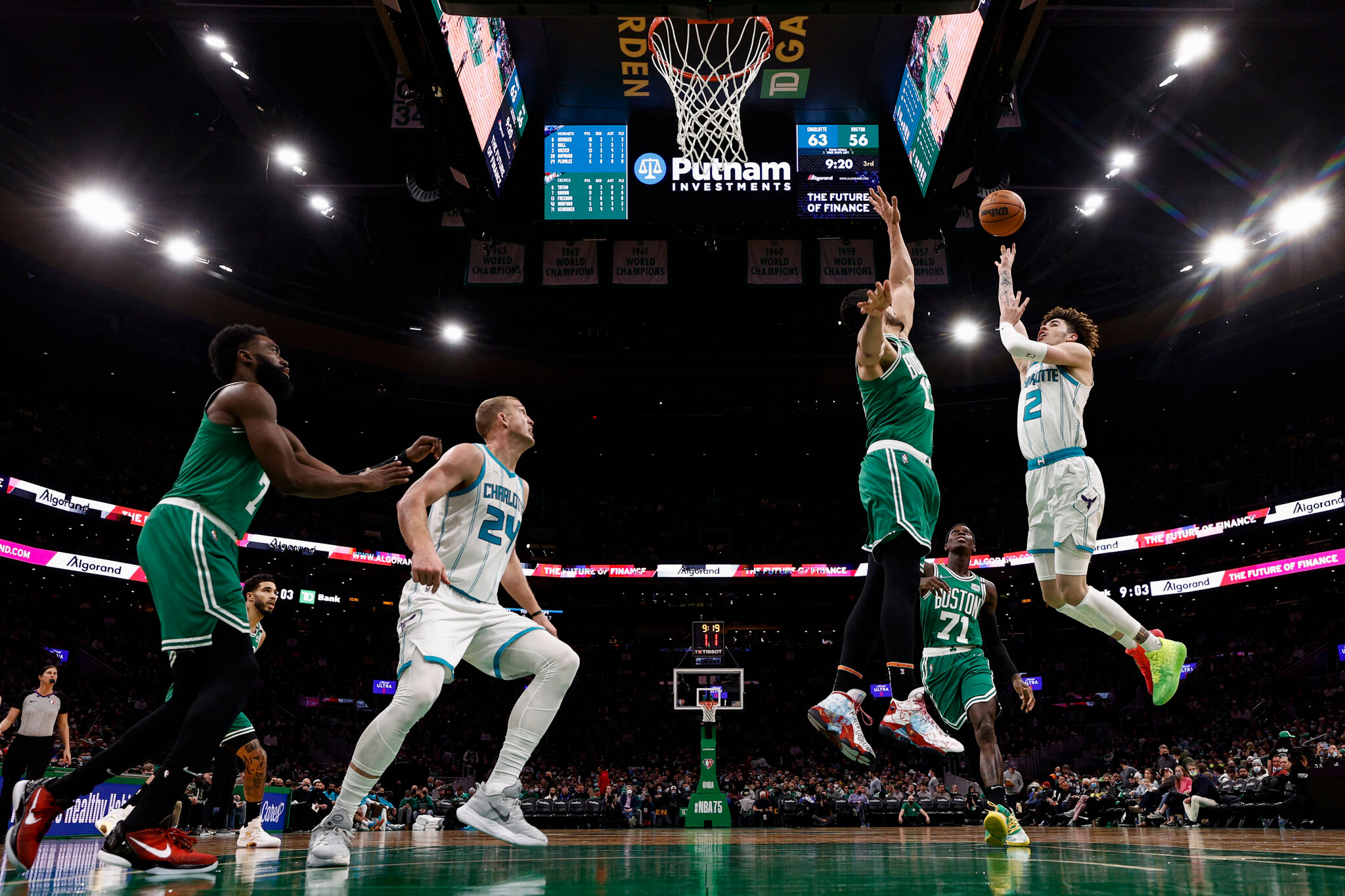 LaMelo Ball Dunk Wallpapers - Wallpaper Cave