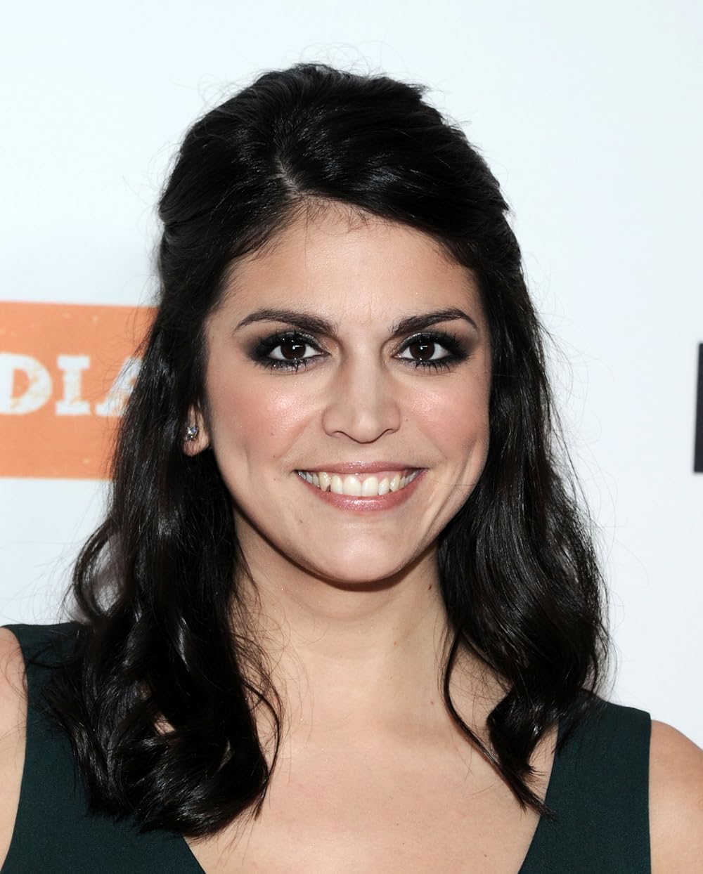 Cecily Strong Wallpapers - Wallpaper Cave
