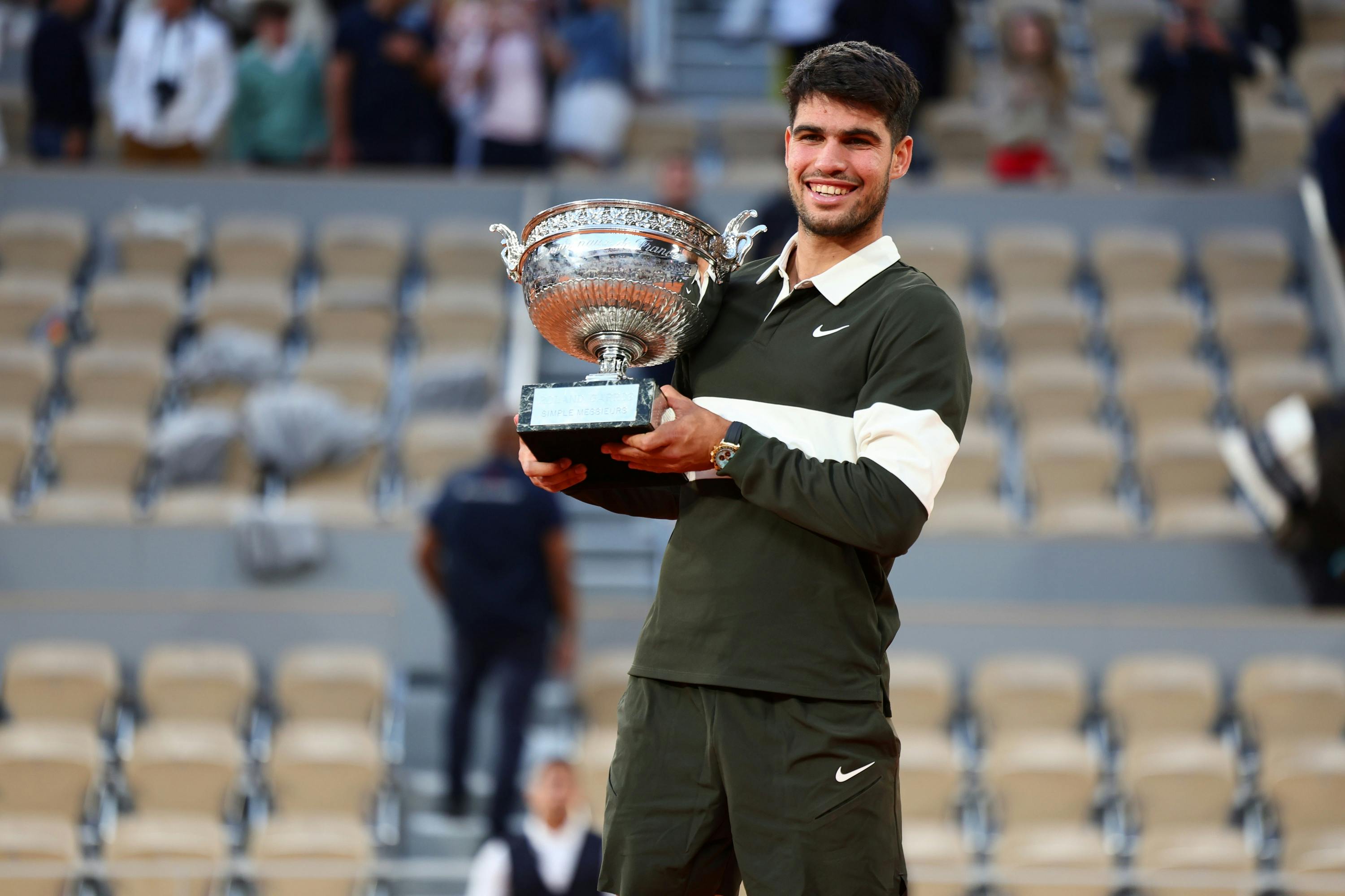 Carlos Alcaraz Roland Garros Champion 2025 Wallpapers - Wallpaper Cave
