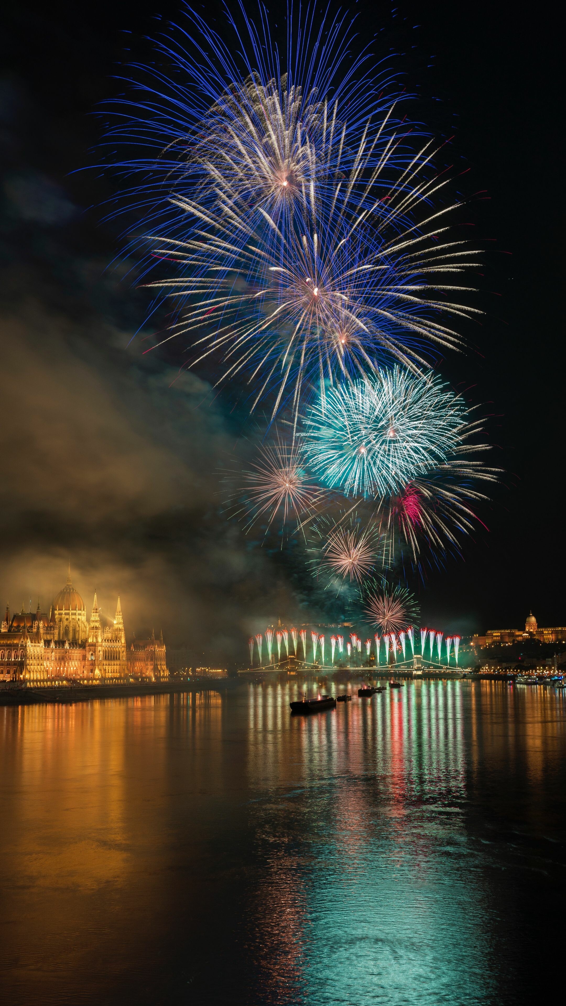 Fireworks Mobile Wallpapers - Wallpaper Cave