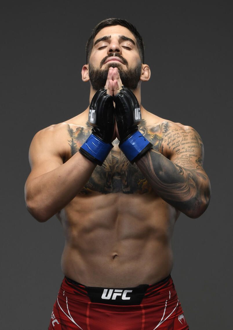 Ilia Topuria iPhone Wallpapers - Wallpaper Cave