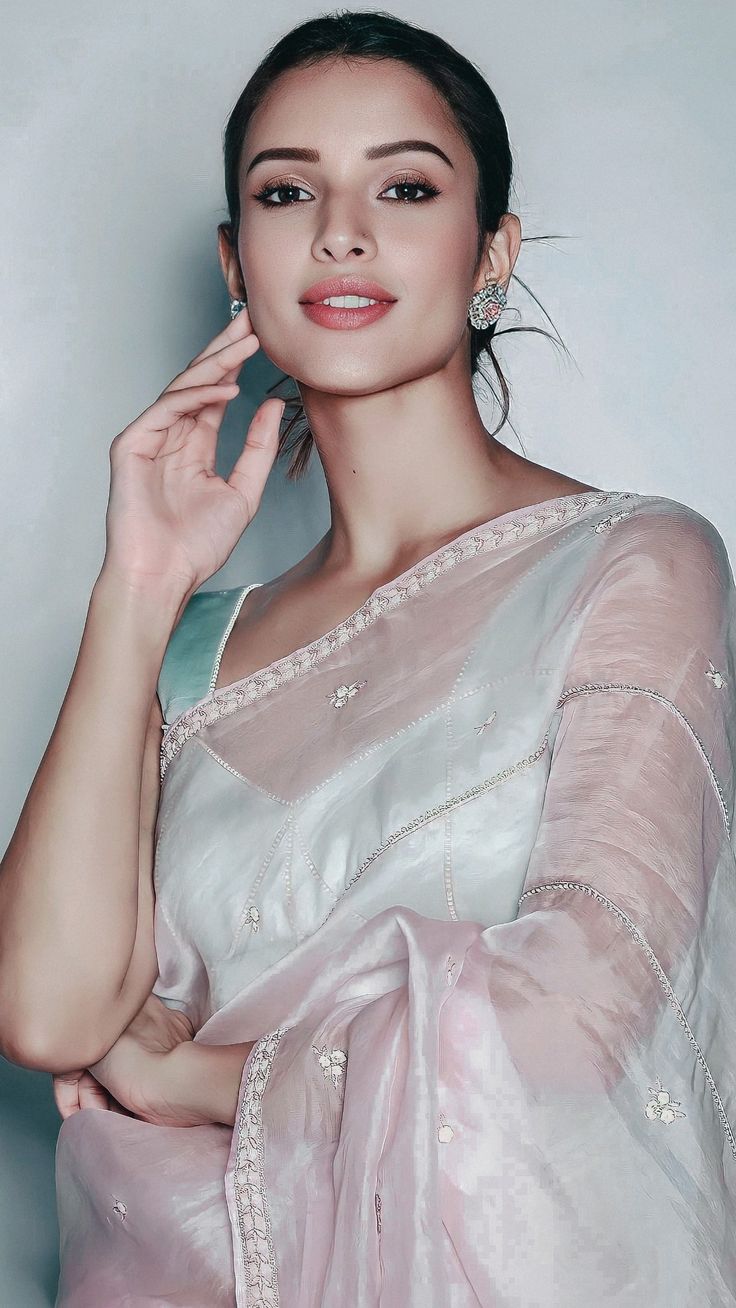 Triptii Dimri Wallpapers - Wallpaper Cave