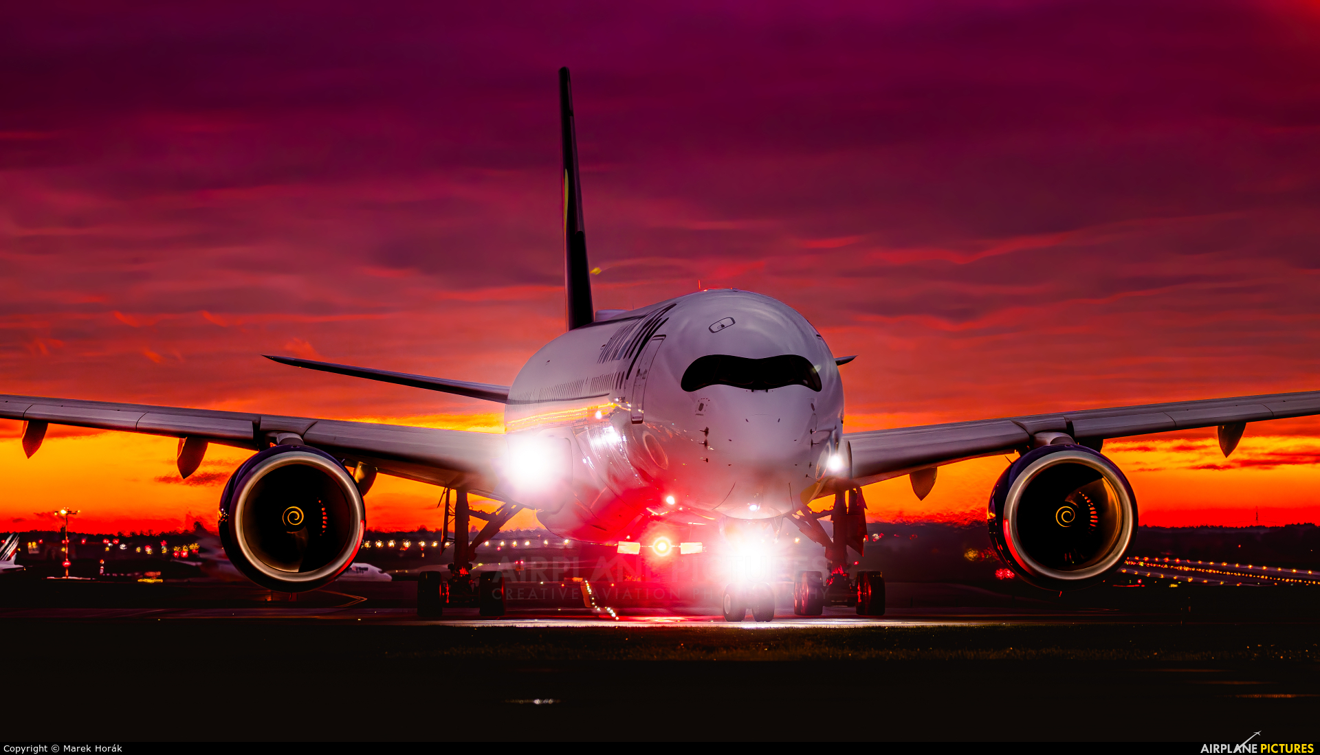 Airbus A350-900 Wallpapers - Wallpaper Cave