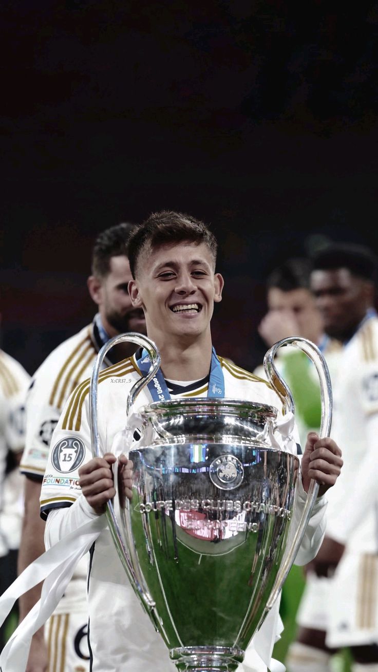 Arda Güler 4k iPhone Wallpapers - Wallpaper Cave