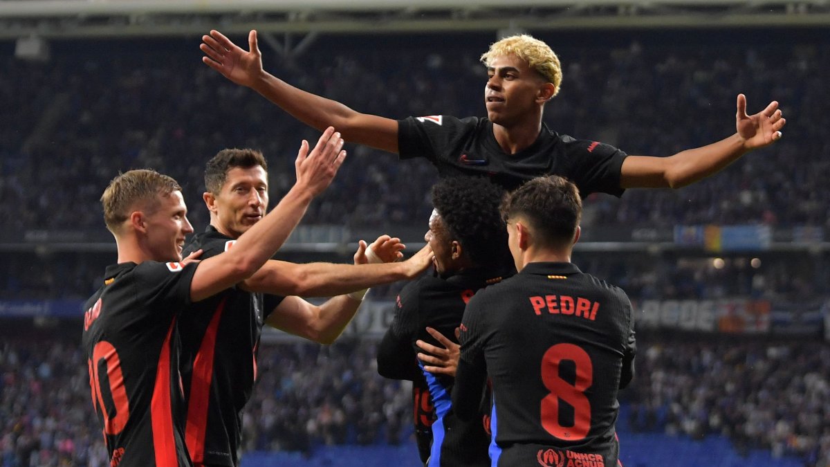 Lamine Yamal Crown Celebration Wallpapers - Wallpaper Cave