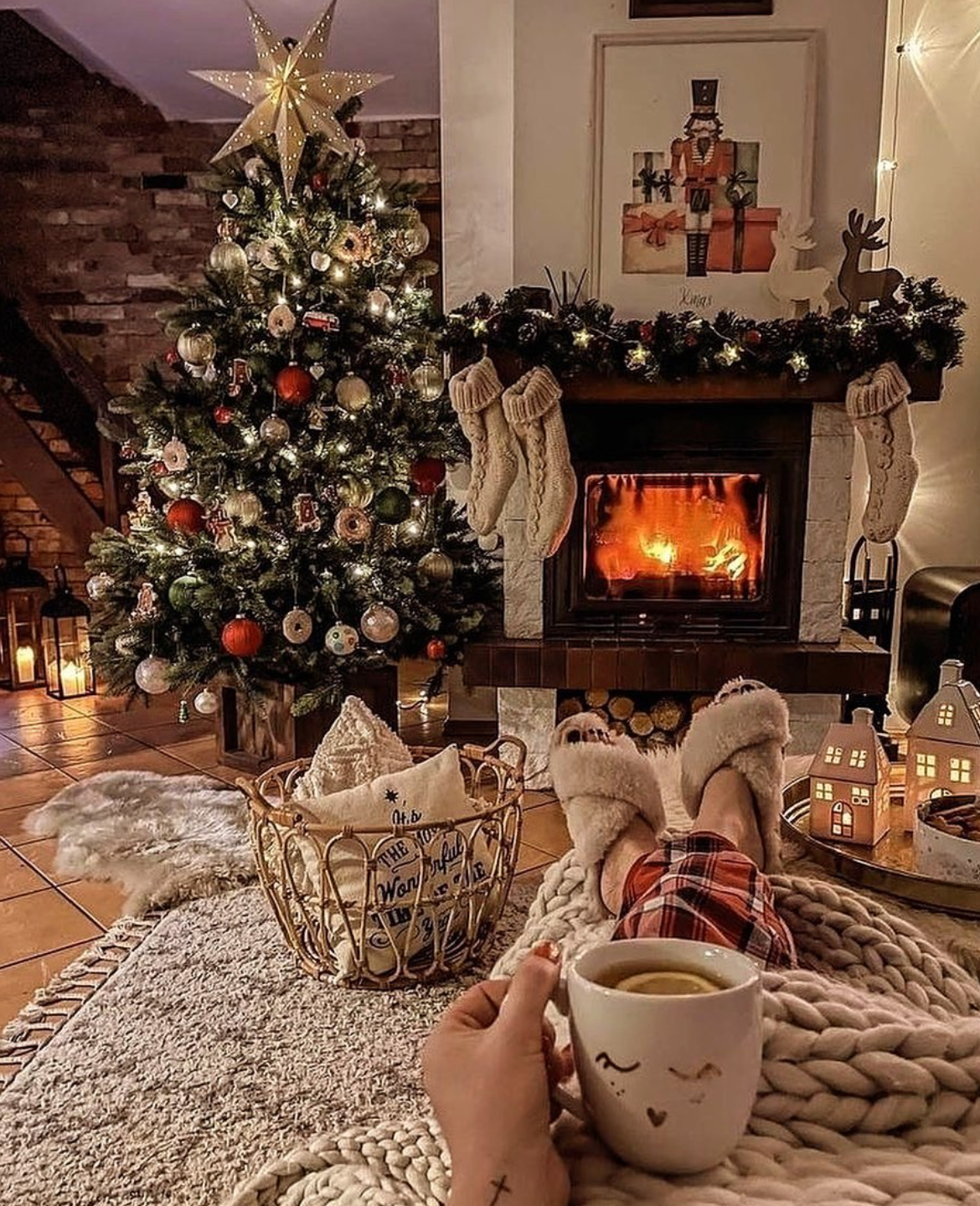 Aesthetic Romantic Christmas Wallpapers - Wallpaper Cave