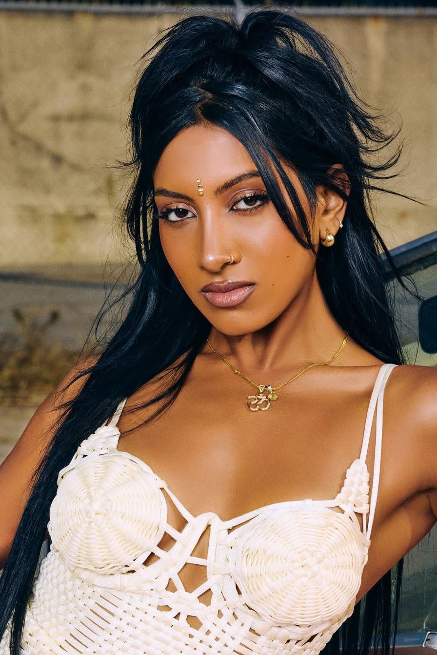 Lara Katseye Wallpapers - Wallpaper Cave