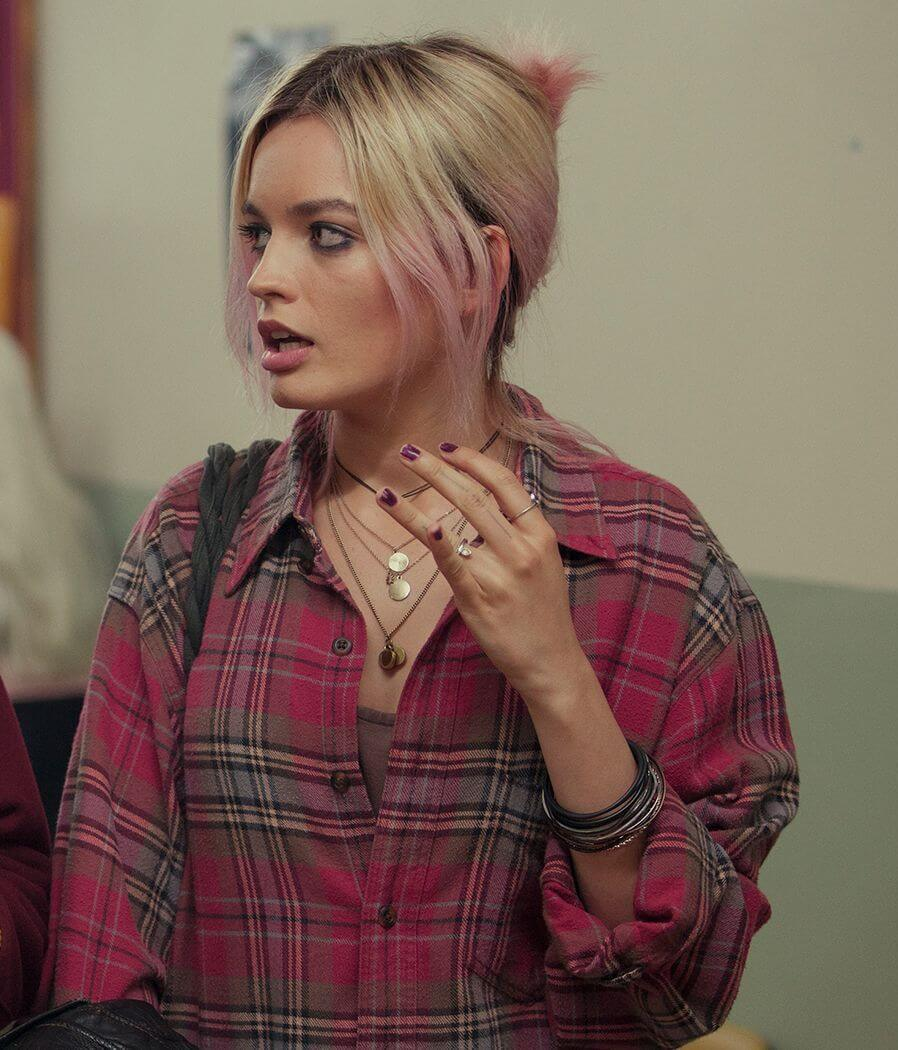 Emma Mackey Aesthetic Wallpapers - Wallpaper Cave