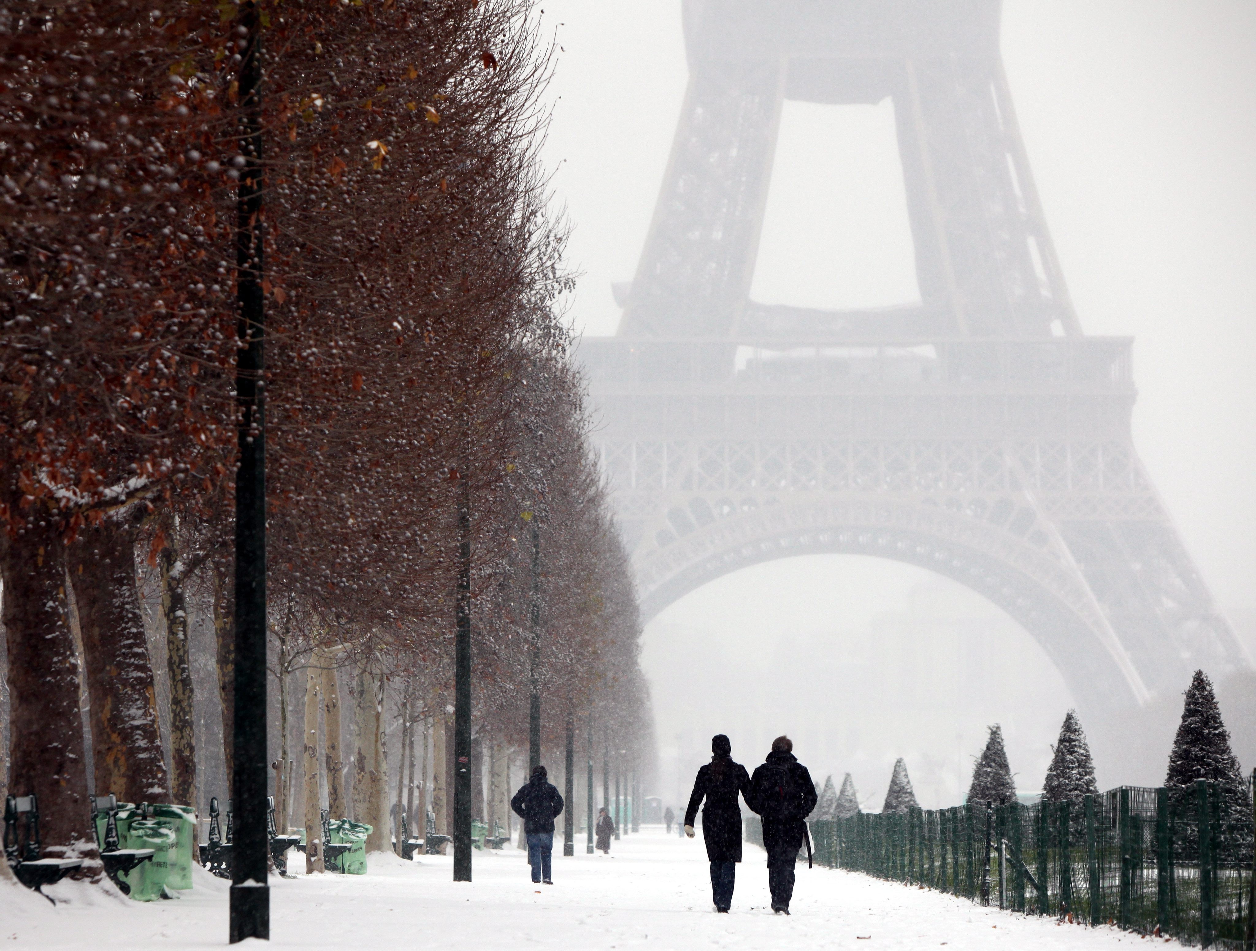 Paris Snow Wallpapers - Wallpaper Cave