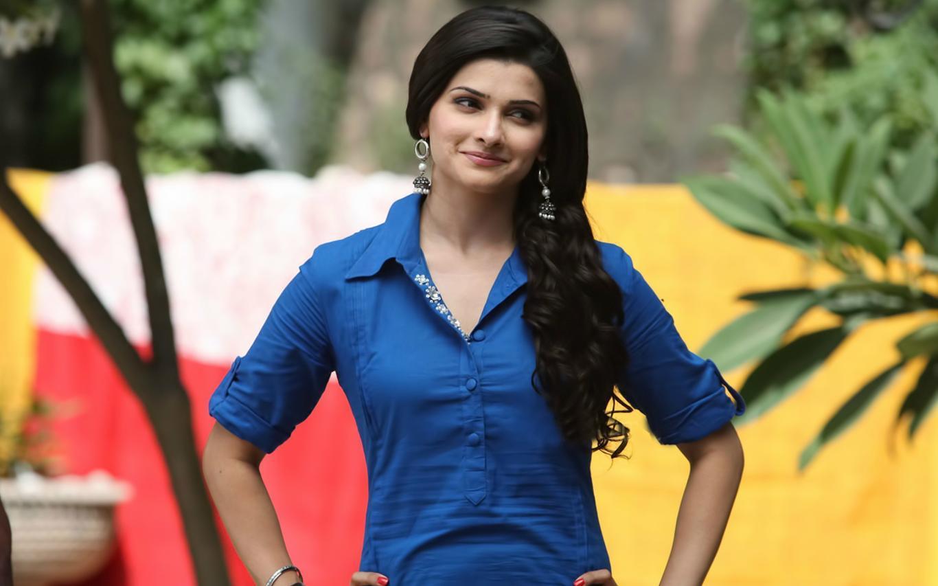 Prachi Desai Wallpapers - Wallpaper Cave
