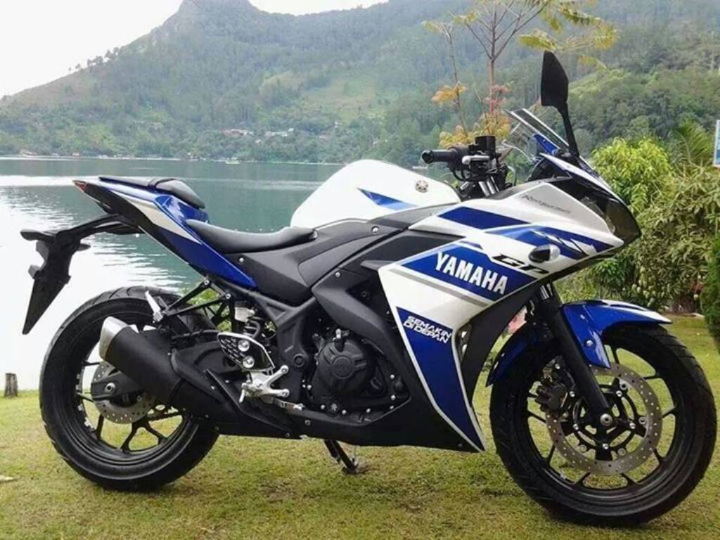 Yamaha R25 Wallpapers - Wallpaper Cave