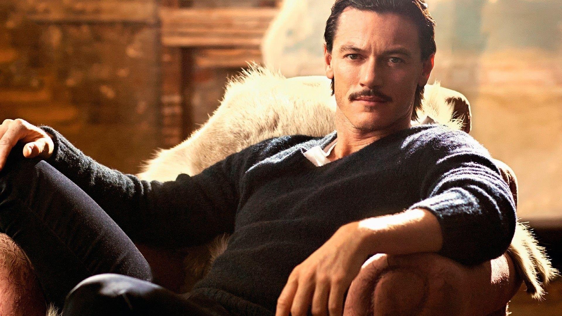 Luke Evans Wallpapers Wallpaper Cave