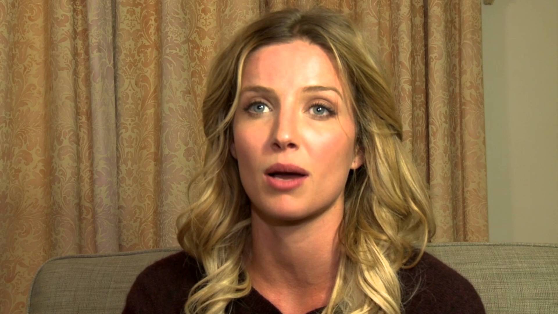 Annabelle Wallis Wallpapers Wallpaper Cave