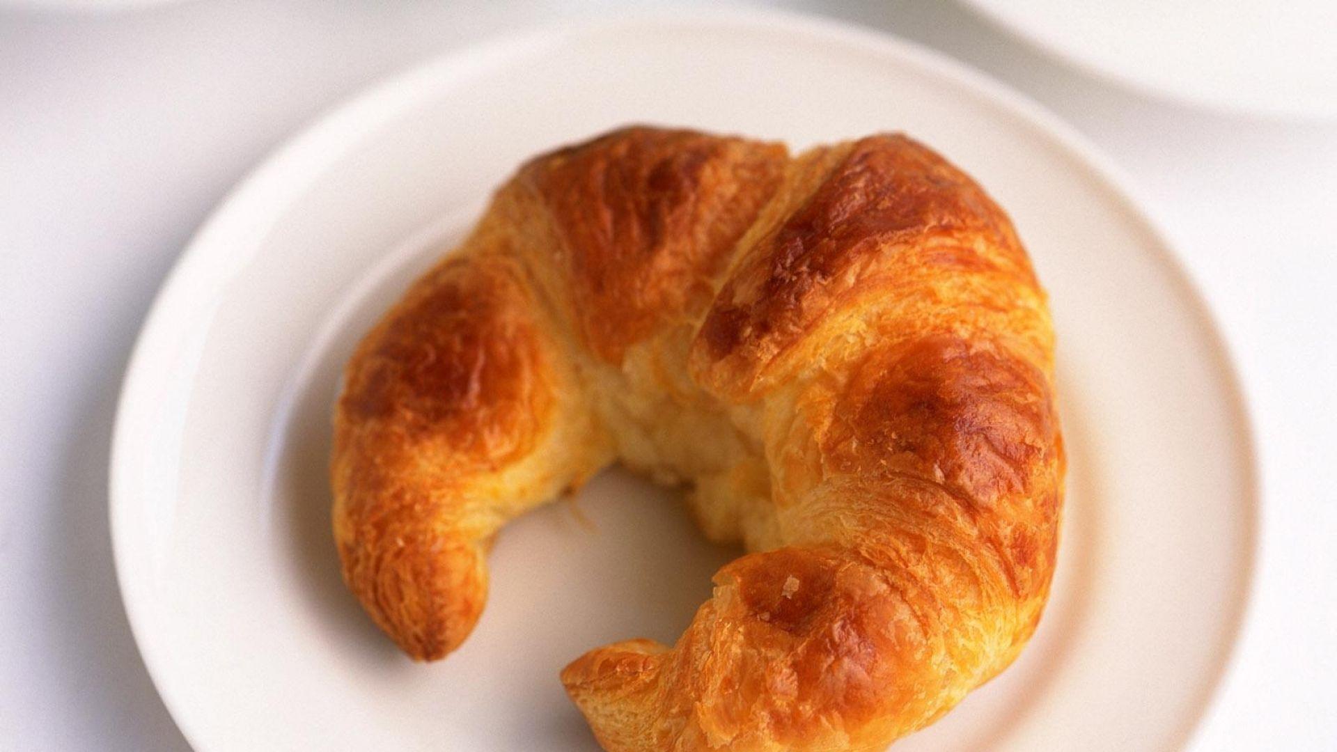 Croissant Wallpapers - Wallpaper Cave