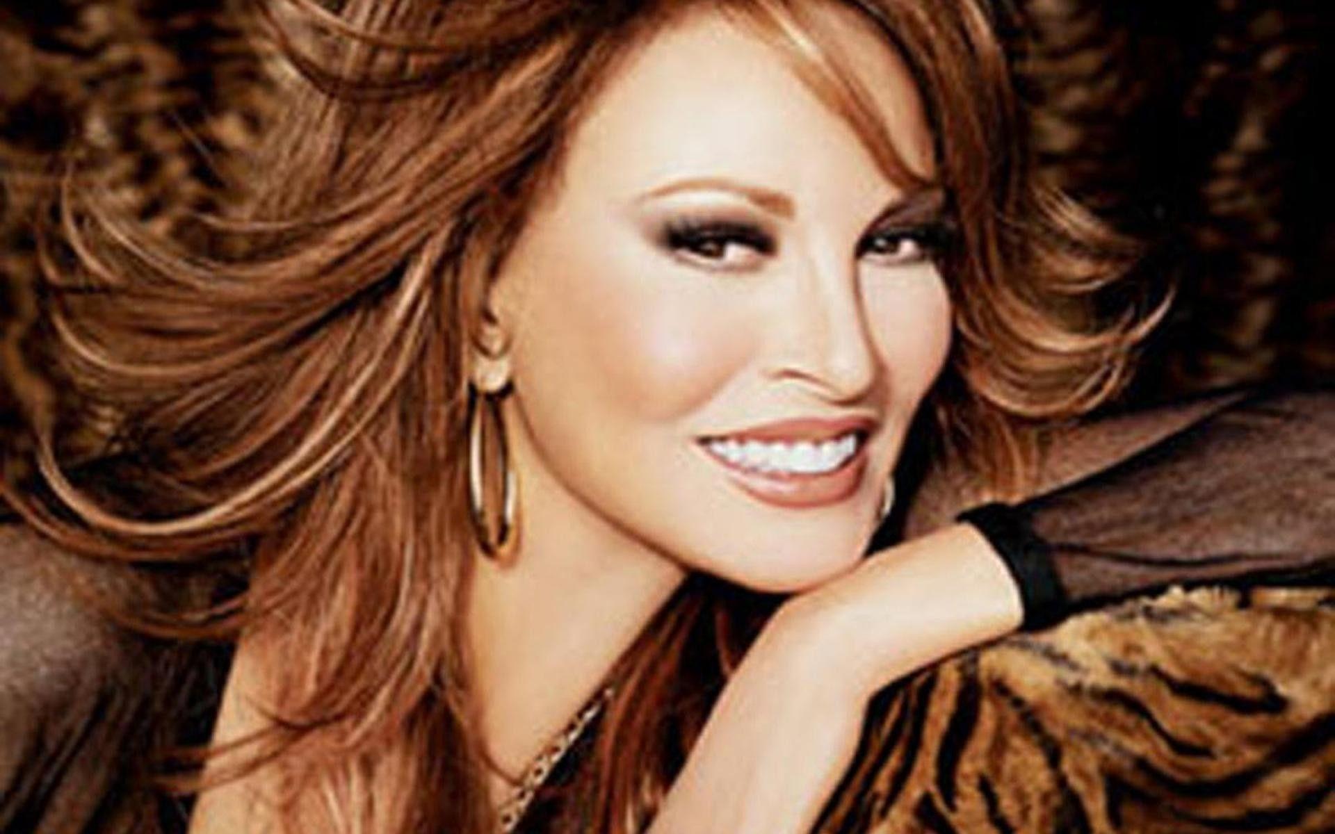 Raquel Welch Desktop Wallpapers - Wallpaper Cave