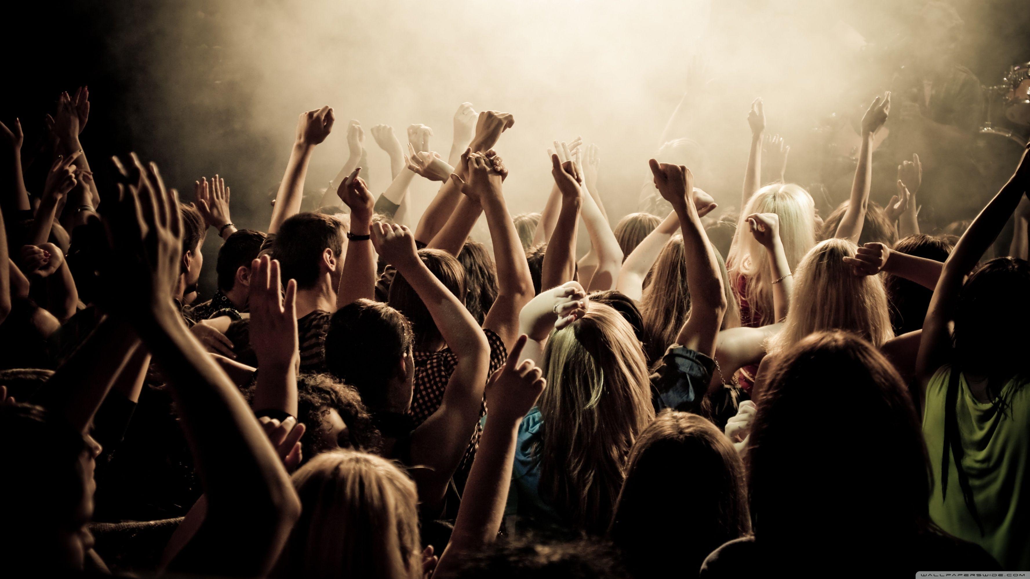 It Crowd Wallpapers HD - Wallpaper Cave