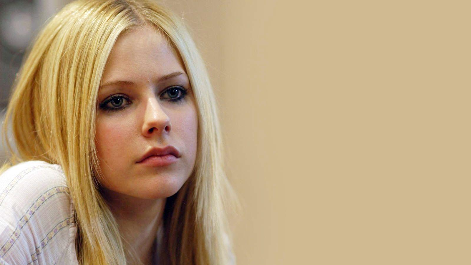 Avril Wallpapers - Wallpaper Cave