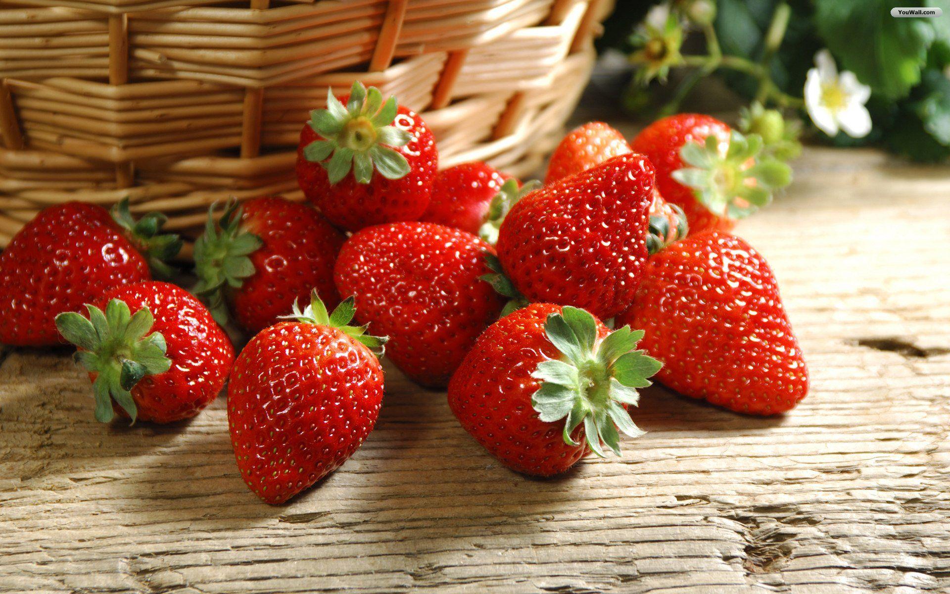 Cute Strawberry Wallpapers - Wallpaper Cave