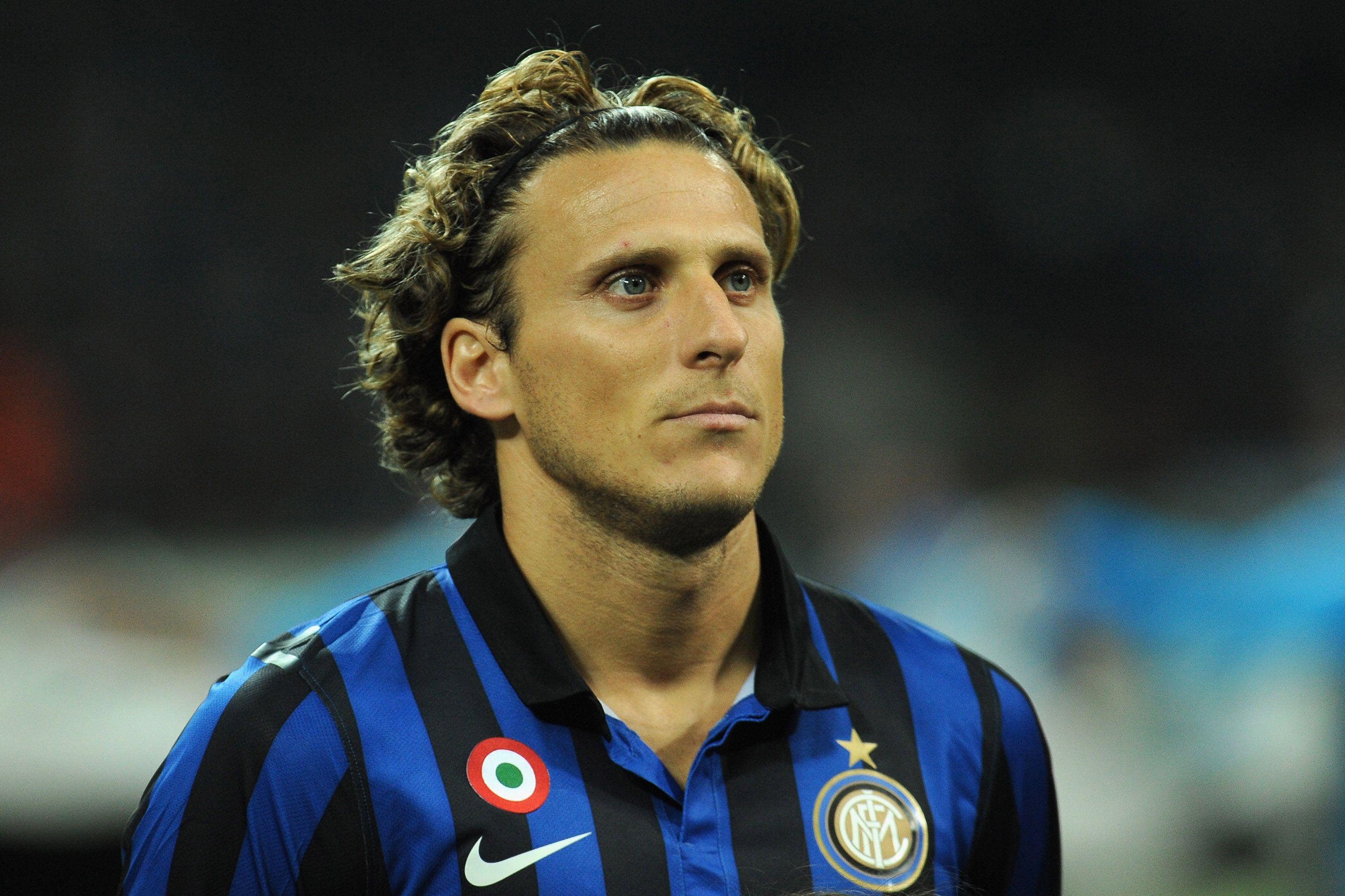 Diego Forlán Wallpapers - Wallpaper Cave