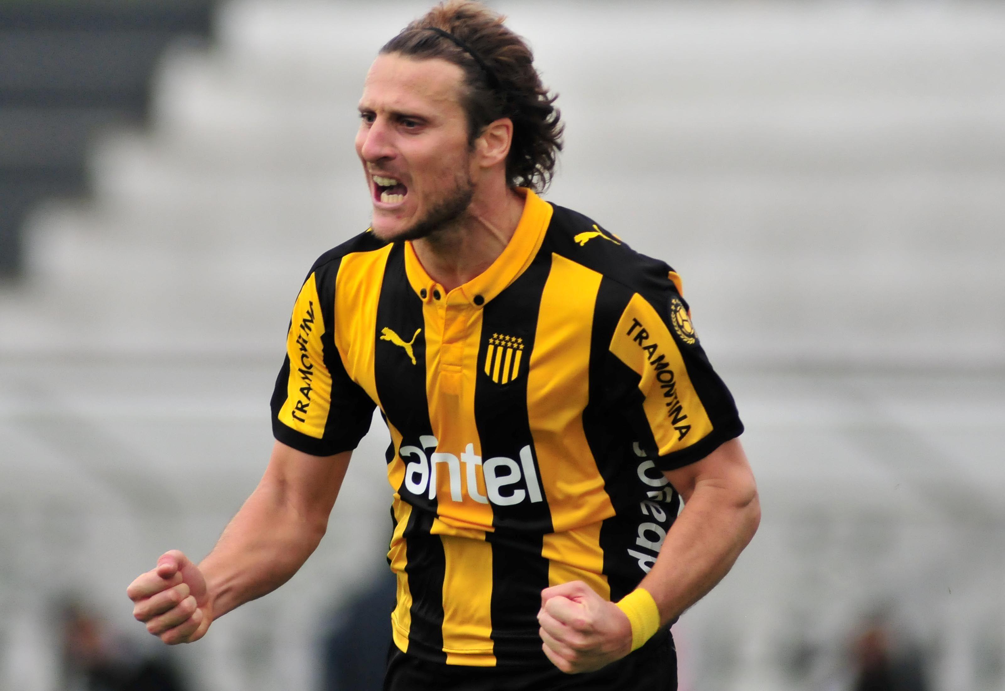Diego Forlán Wallpapers - Wallpaper Cave