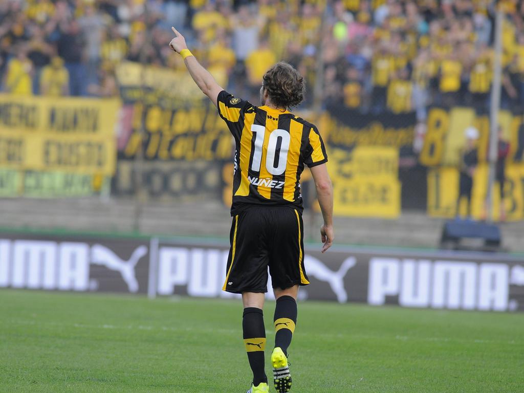 Diego Forlán Wallpapers - Wallpaper Cave