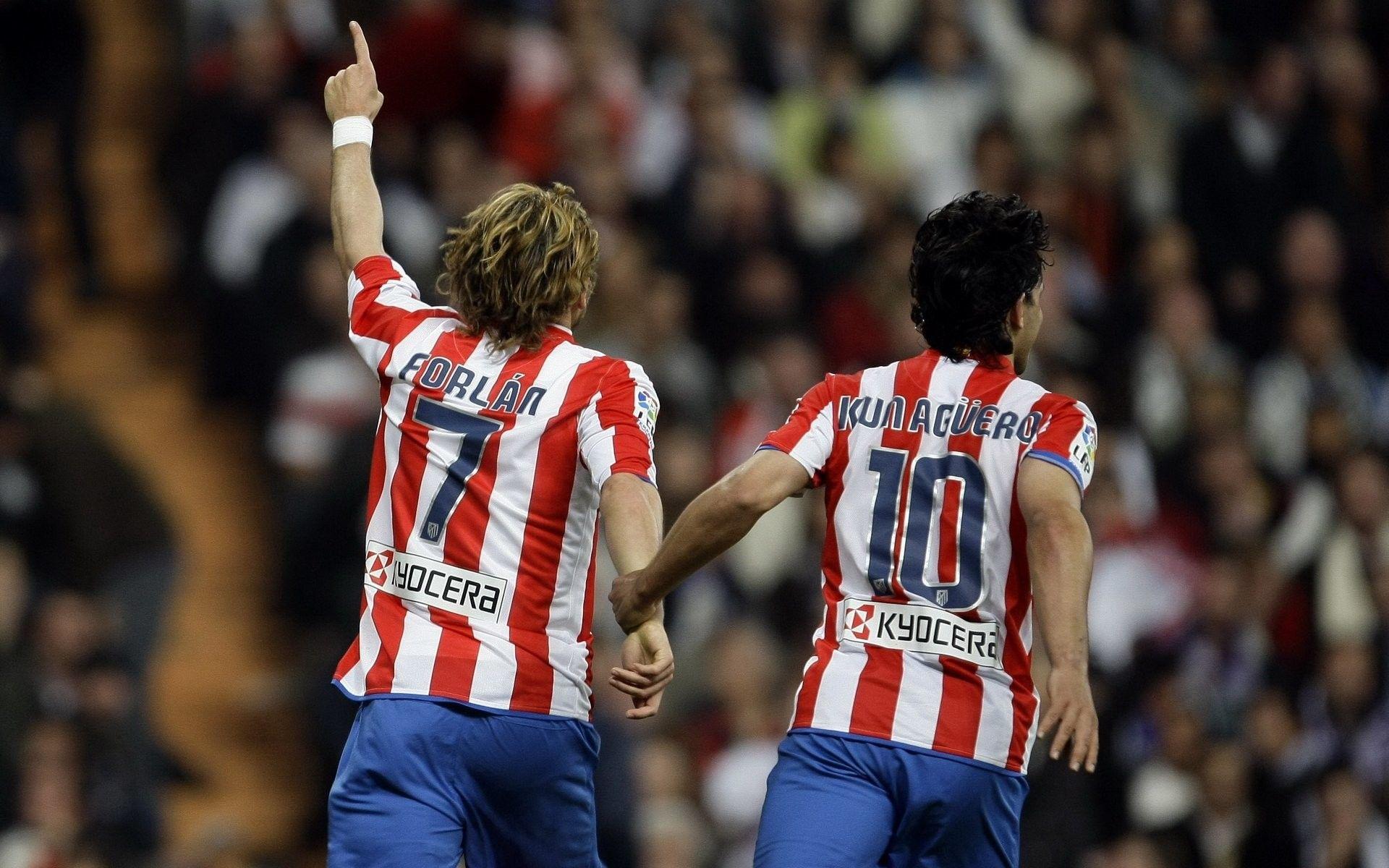 Diego Forlán Wallpapers - Wallpaper Cave