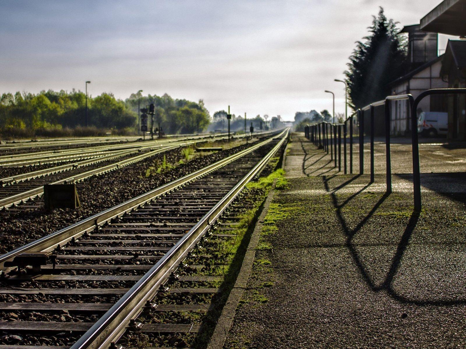 Train Station Wallpapers - Wallpaper Cave