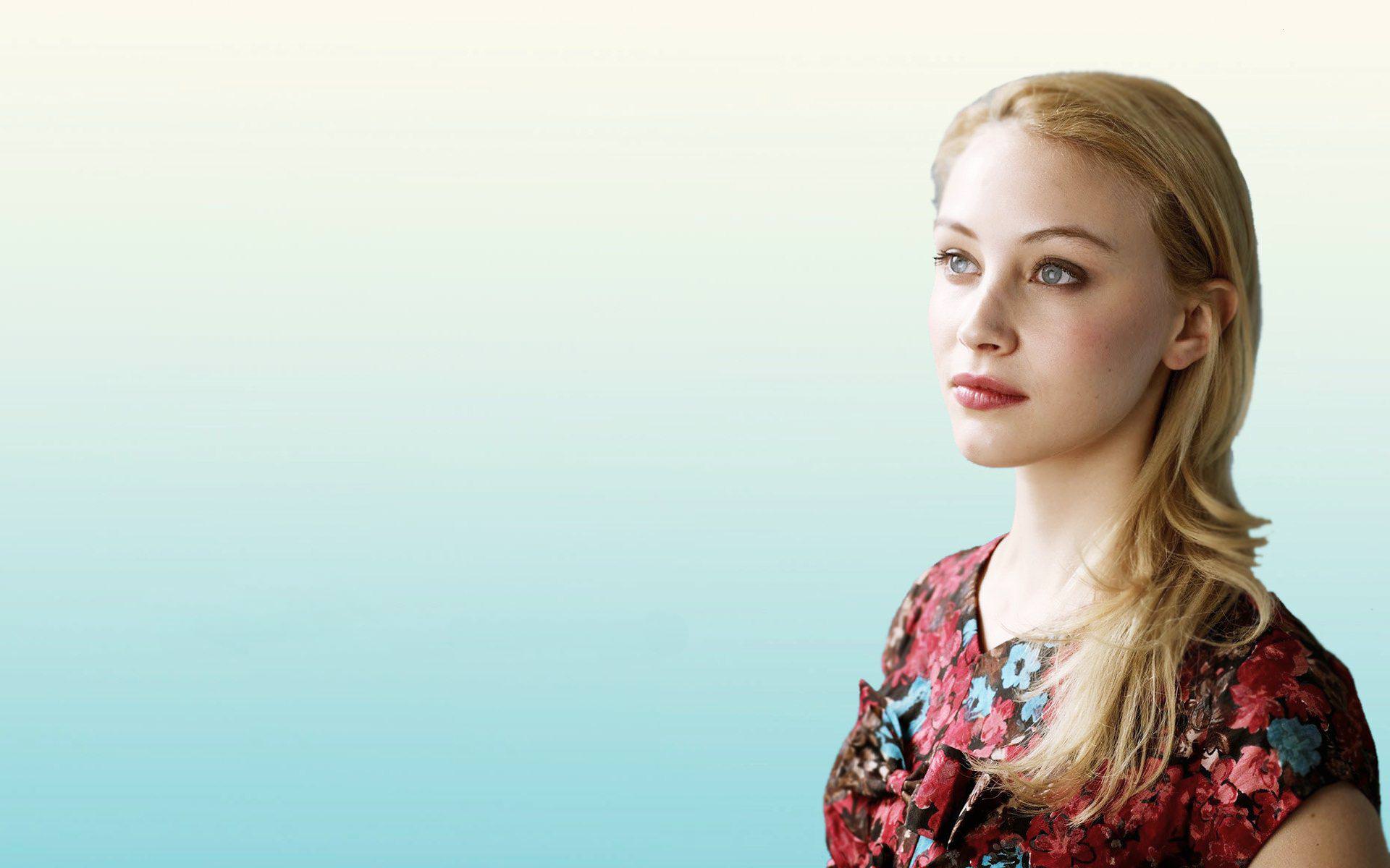 Sarah Gadon Wallpapers - Wallpaper Cave