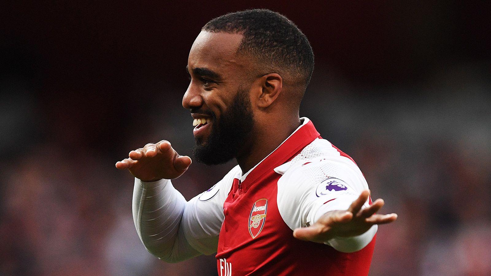 Alexandre Lacazette Wallpapers - Wallpaper Cave