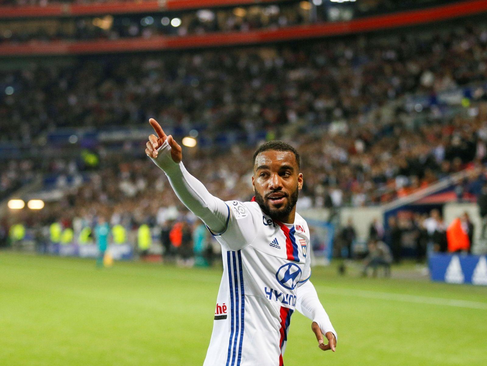 Alexandre Lacazette Wallpapers - Wallpaper Cave