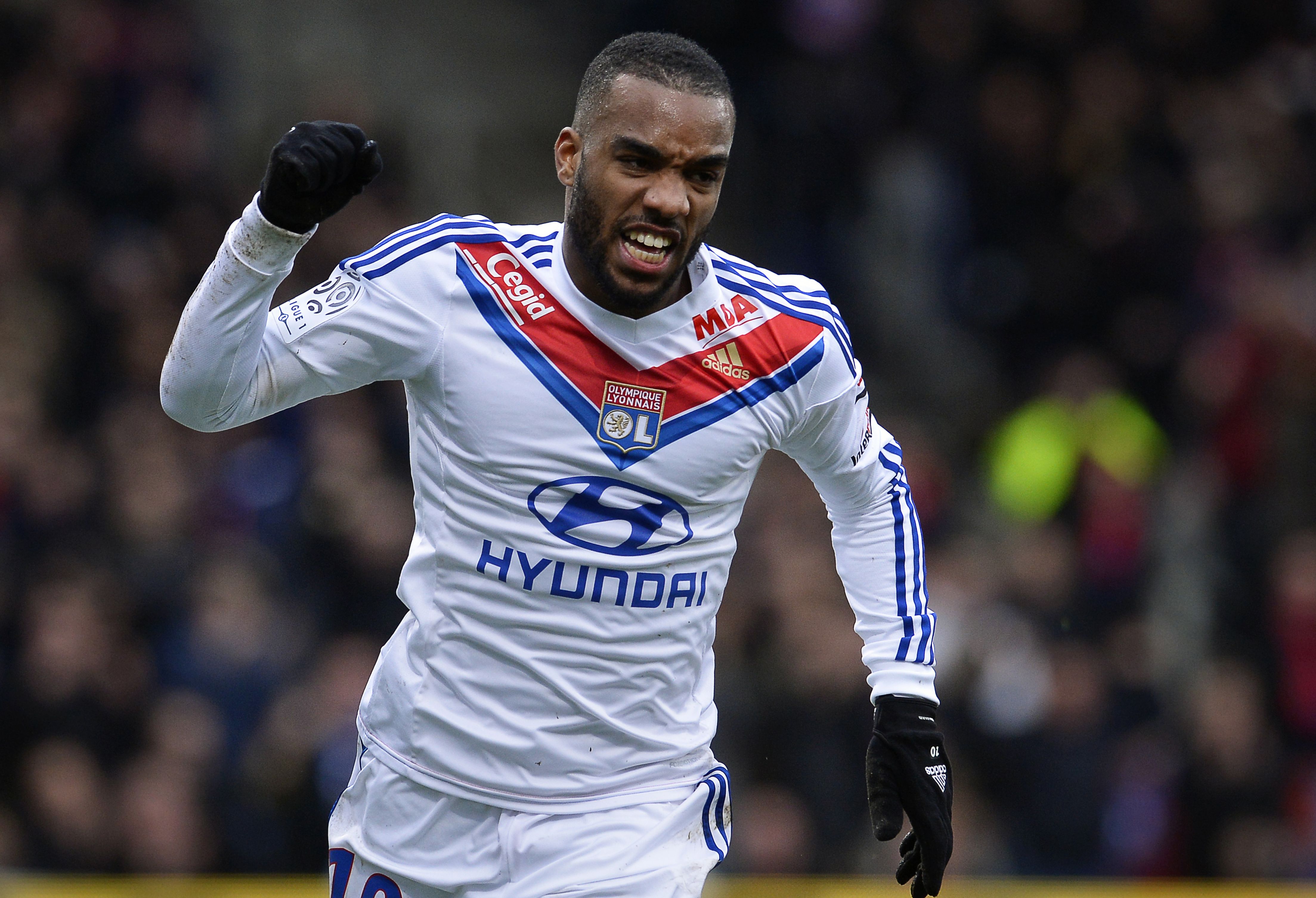 Alexandre Lacazette Wallpapers - Wallpaper Cave