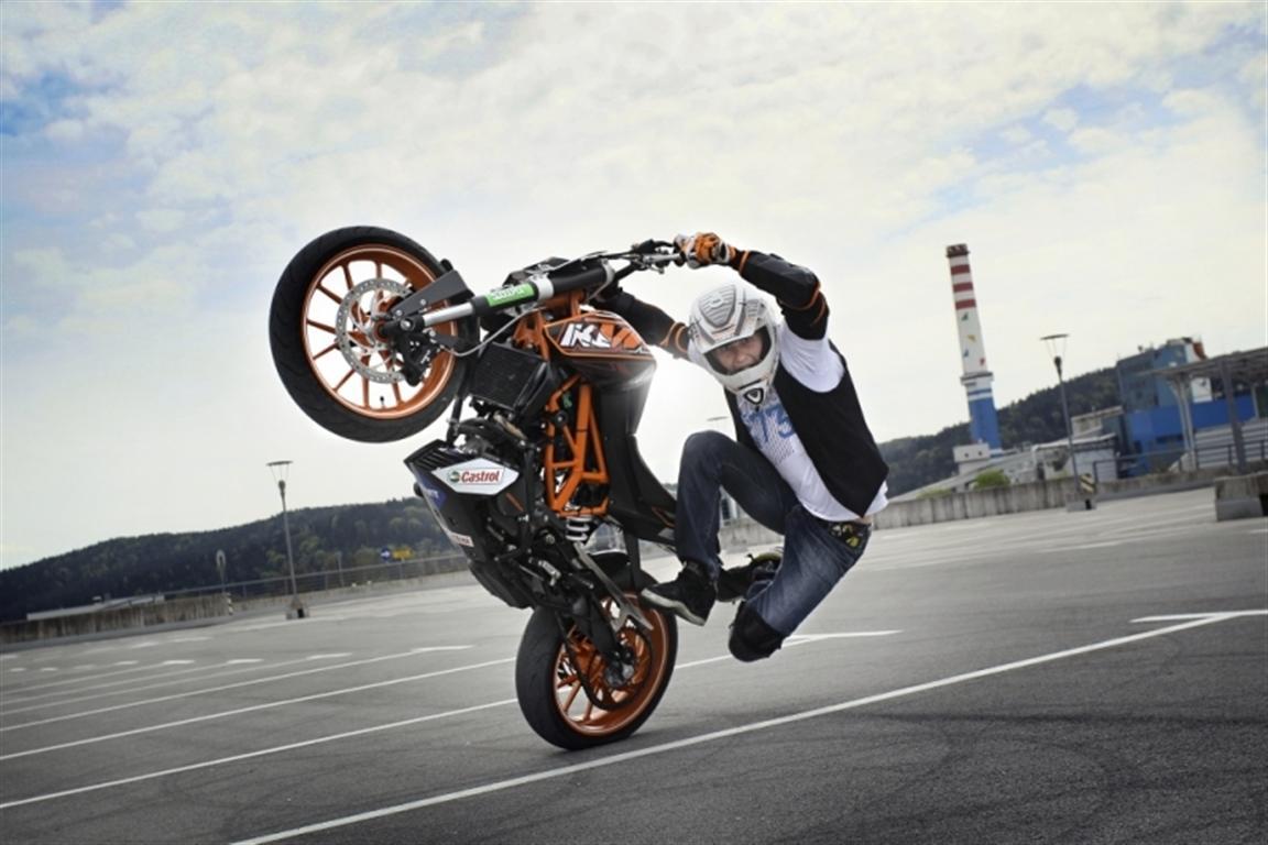 Sport Bike Stunt Backgrounds Graphic Pics - Wallpaper Cave
