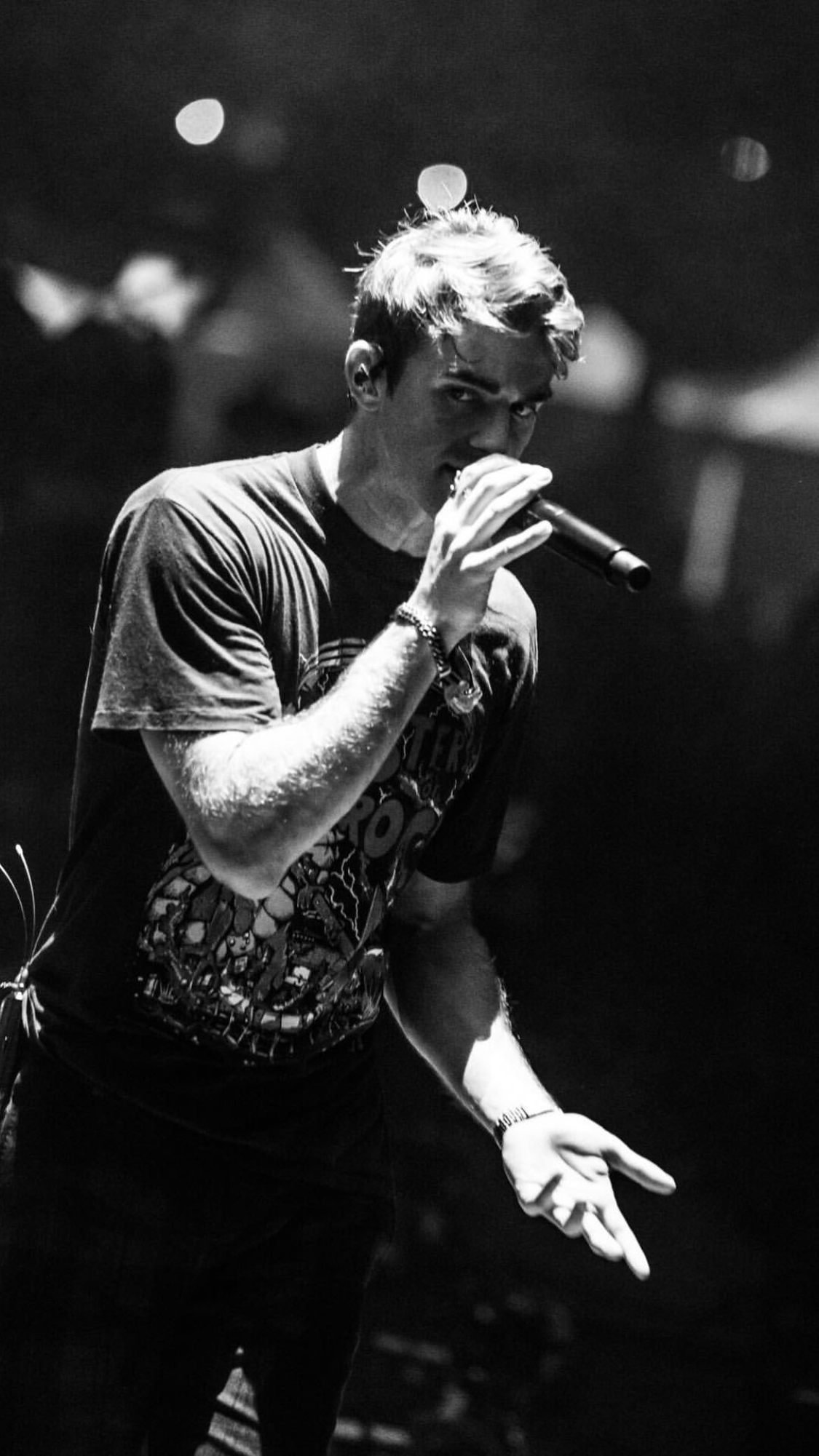 Andrew Taggart Wallpapers - Wallpaper Cave