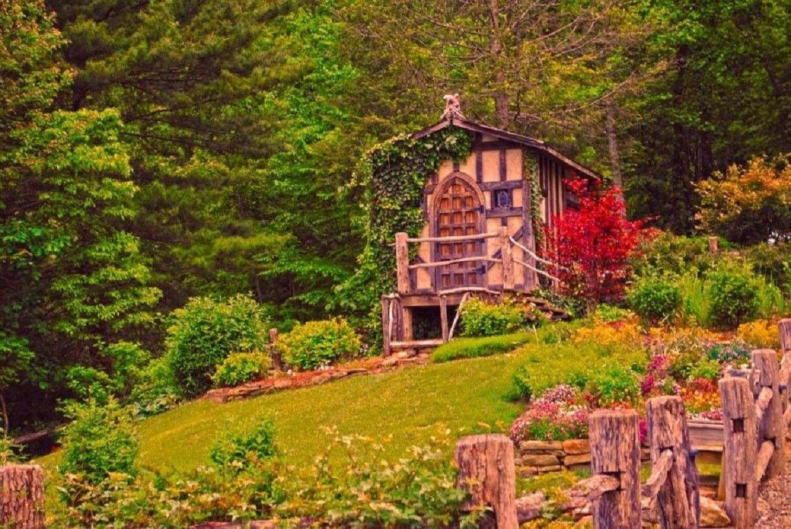 Fairy Cottage Wallpaper