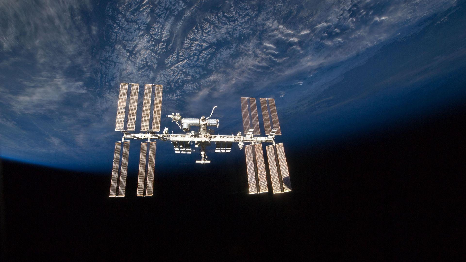 Iss Wallpapers HD - Wallpaper Cave