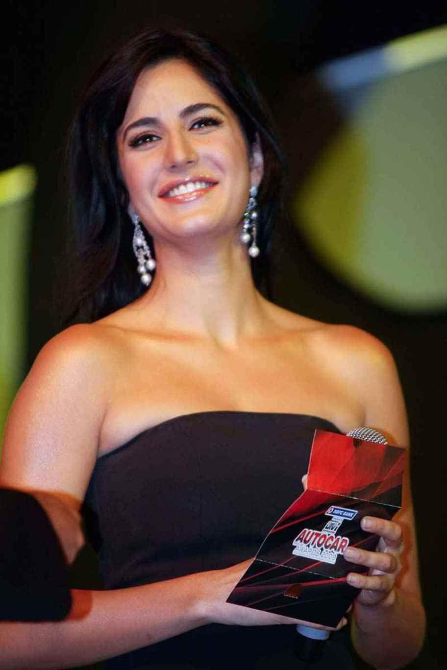 Bollywood Smoking HD Wallpapers - Wallpaper Cave