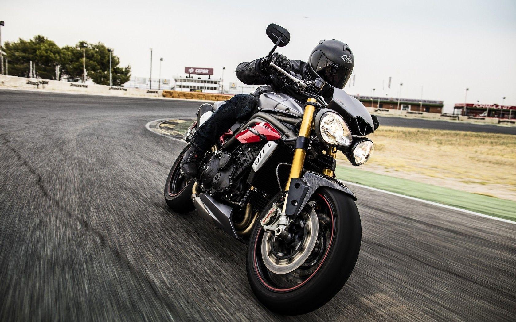 Free Street Triple Wallpapers - Wallpaper Cave