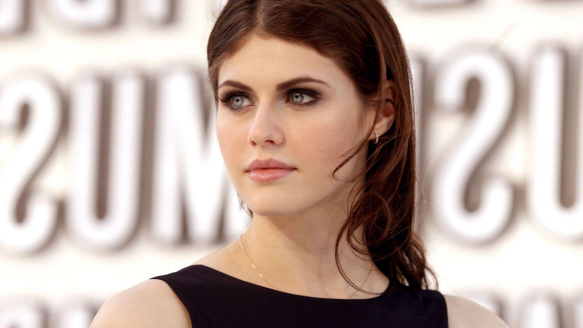 Alexandra Daddario 2018 Wallpapers - Wallpaper Cave