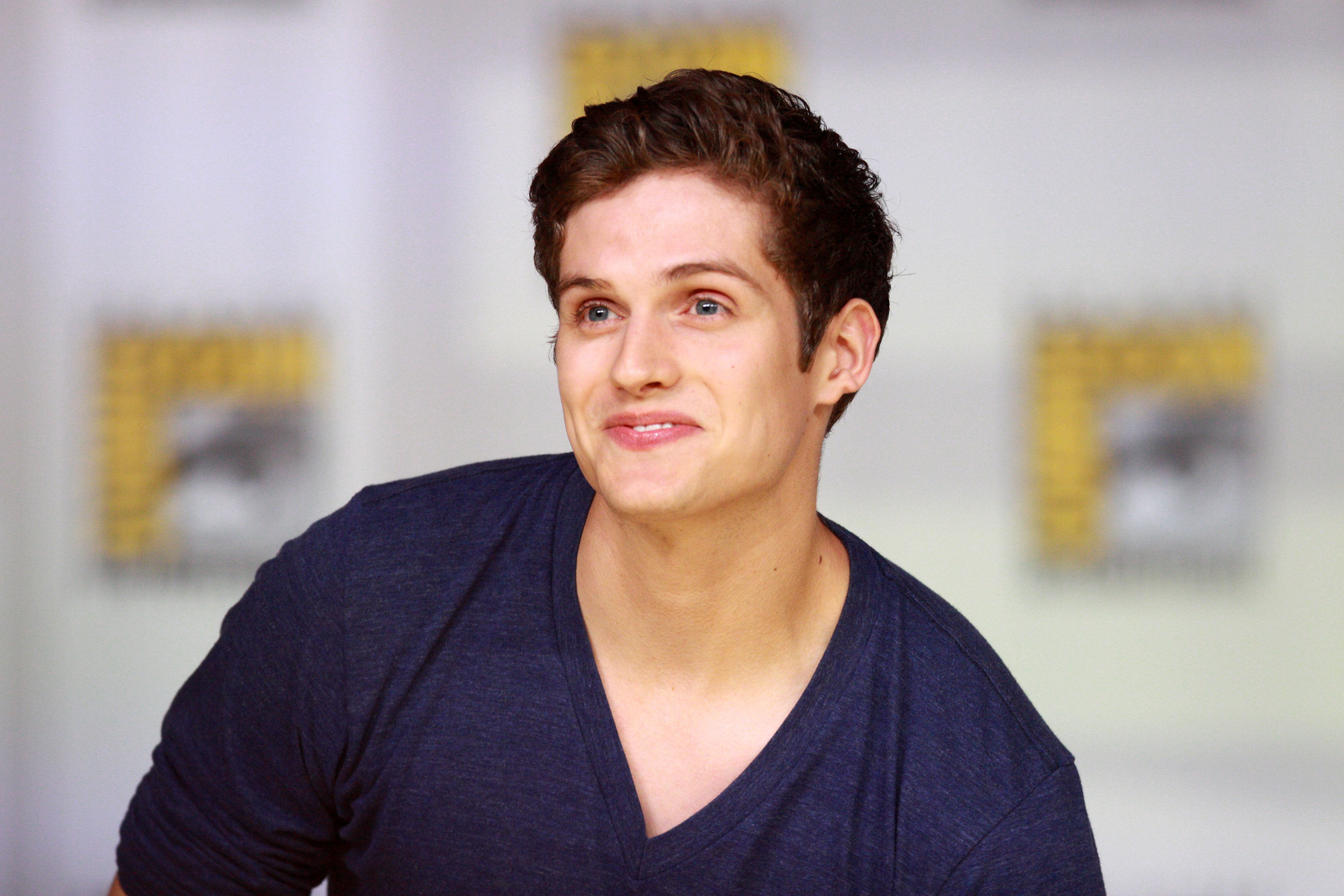 Daniel Sharman Wallpapers - Wallpaper Cave