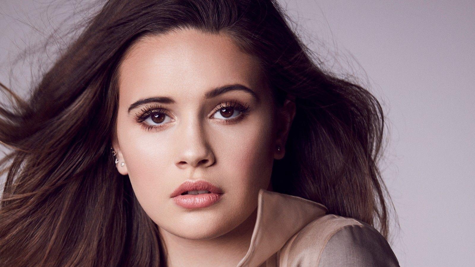 Bea Miller Blue Hair