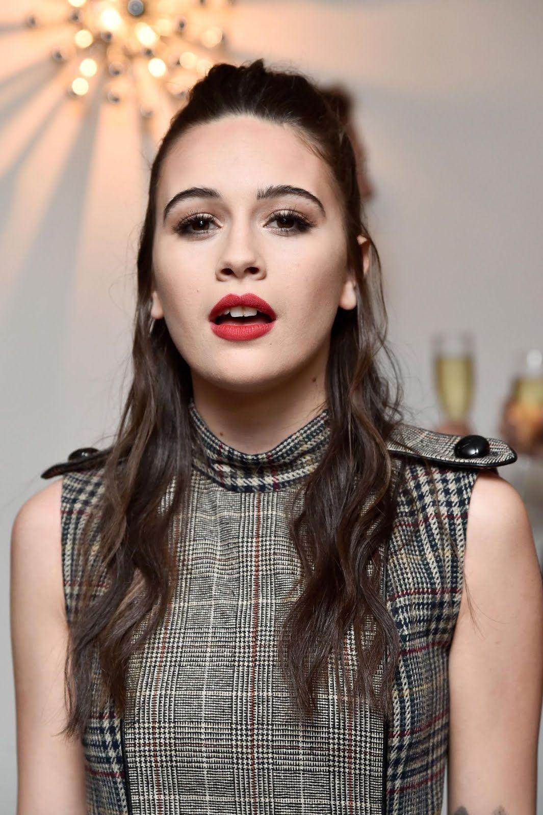 Bea Miller Wallpapers - Wallpaper Cave